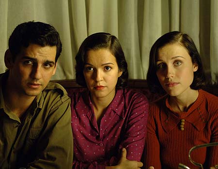 Las 13 rosas (2007) - El Séptimo Arte: Tu web de cine